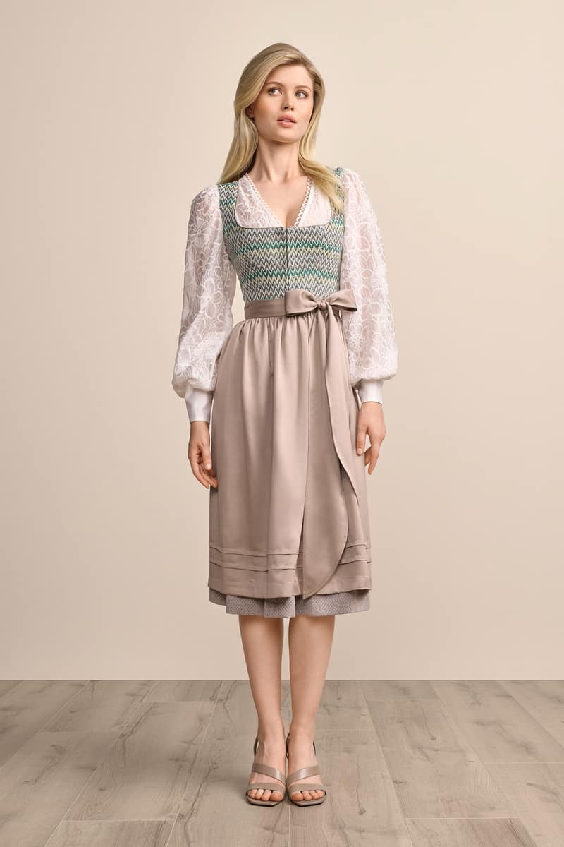 Hinreißende Maxi Dirndl entdecken ♥