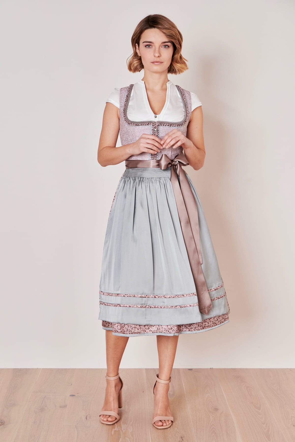 Dirndl Varija (70cm) in rosa im Krüger Dirndl Online Shop