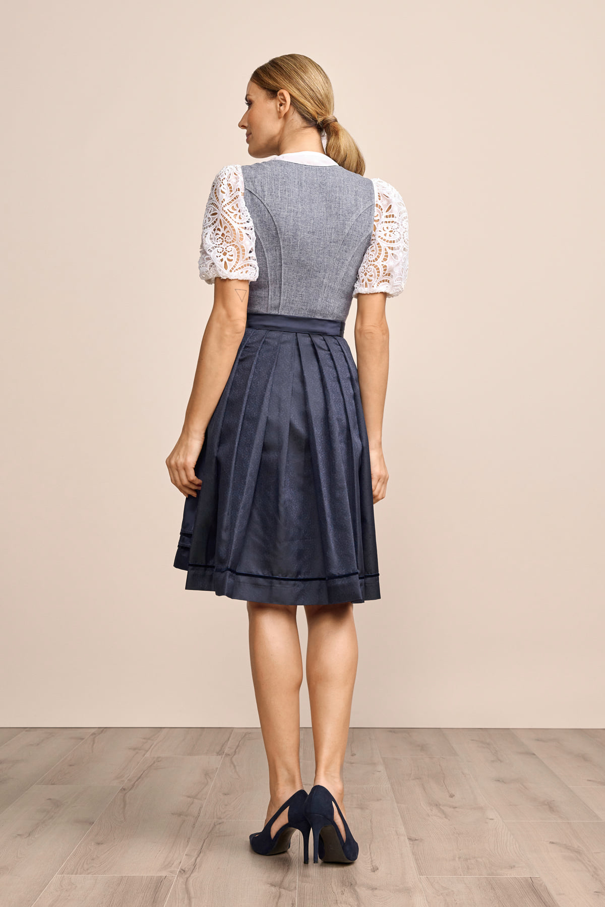 Dirndl Torina (60cm) in blau im Krüger Dirndl Online Shop