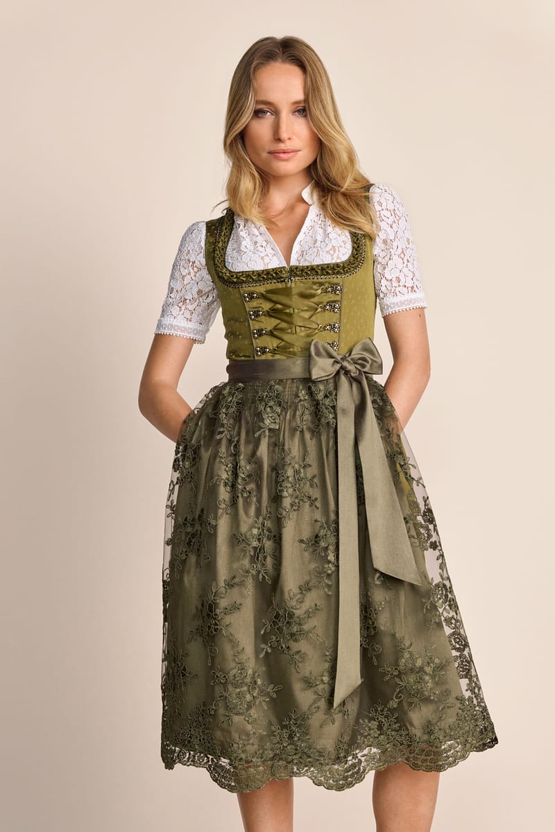 Hinreißende Maxi Dirndl entdecken ♥