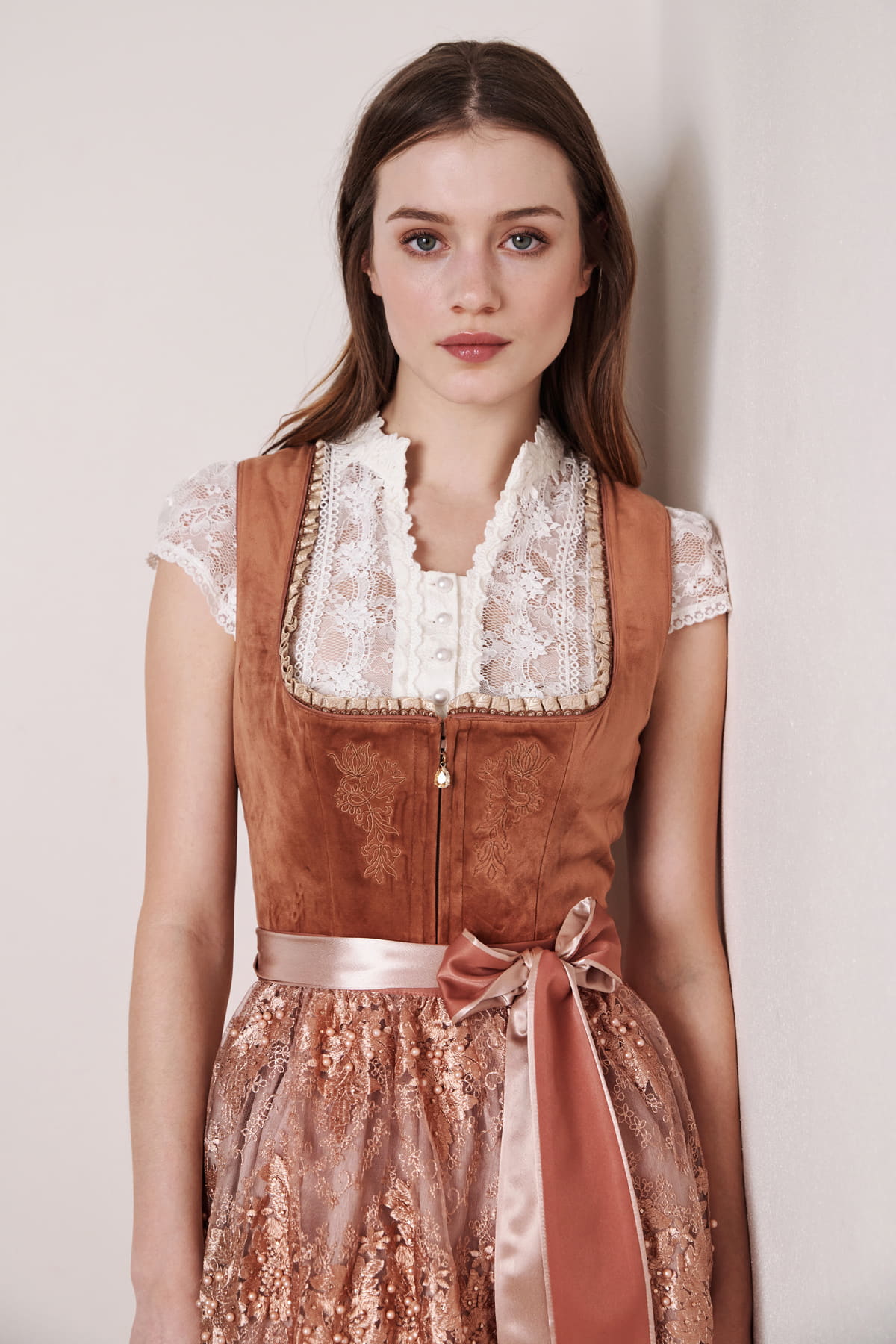 Dirndl Otilie (70cm) in braun im Krüger Dirndl Online Shop