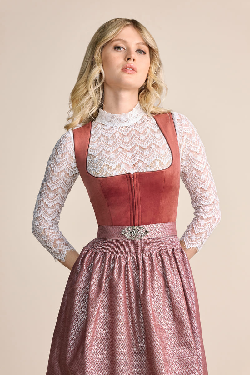 Dirndl Alisha (50cm) in rot im Krüger Dirndl Online Shop