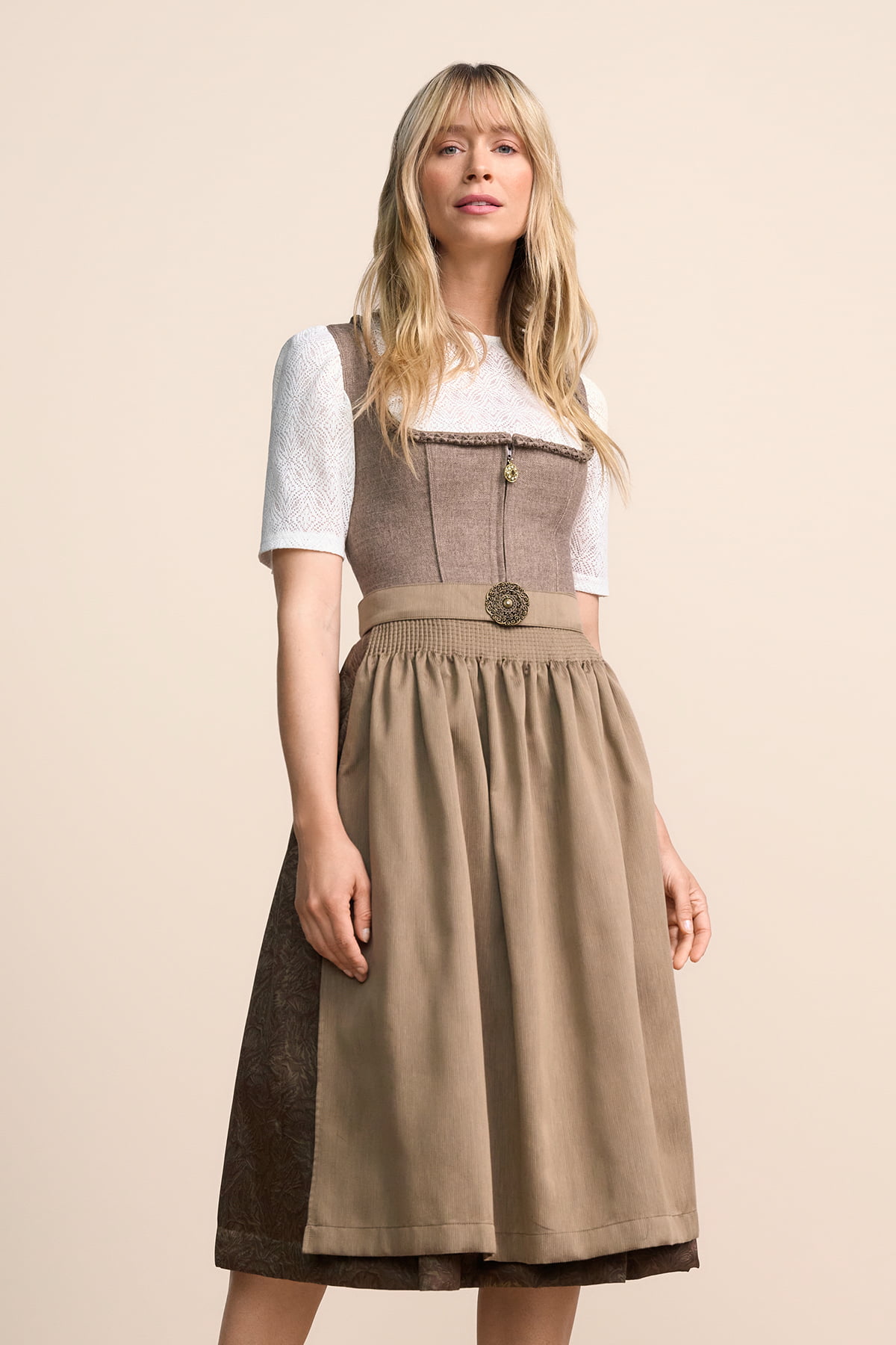 Dirndl Georgia (70cm) in braun im Krüger Dirndl Online Shop