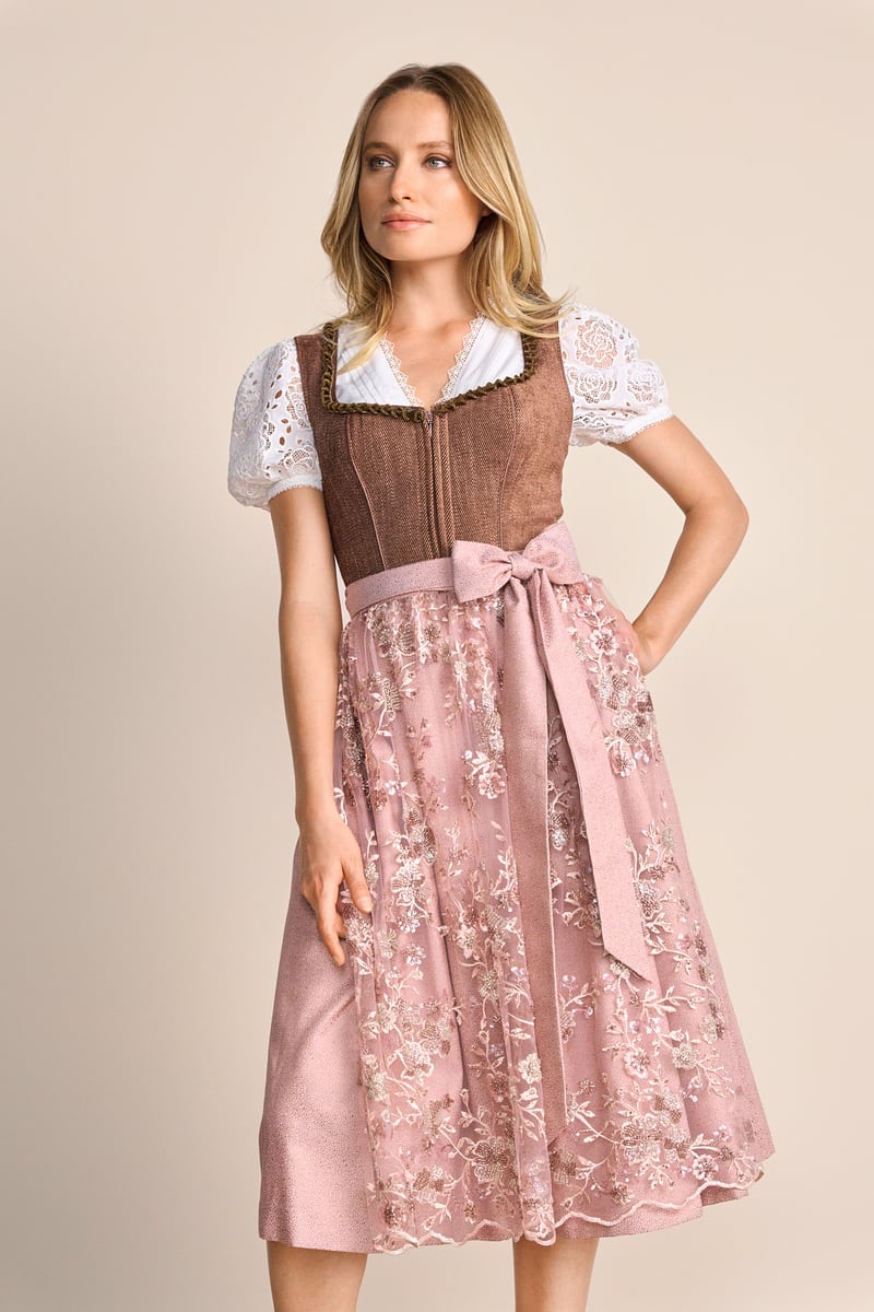 Hinreißende Maxi Dirndl entdecken ♥