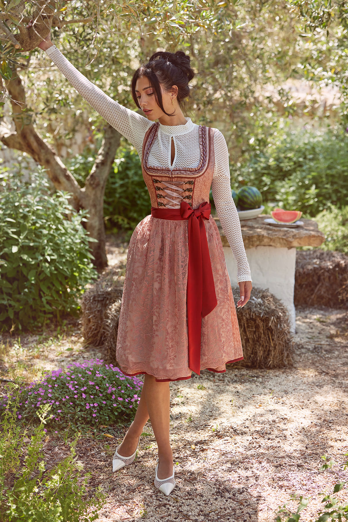 Dirndl Amarena (60cm) in rot im Krüger Dirndl Online Shop